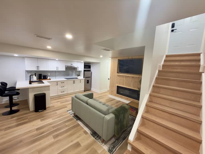 Aurora Retreat - Aurora