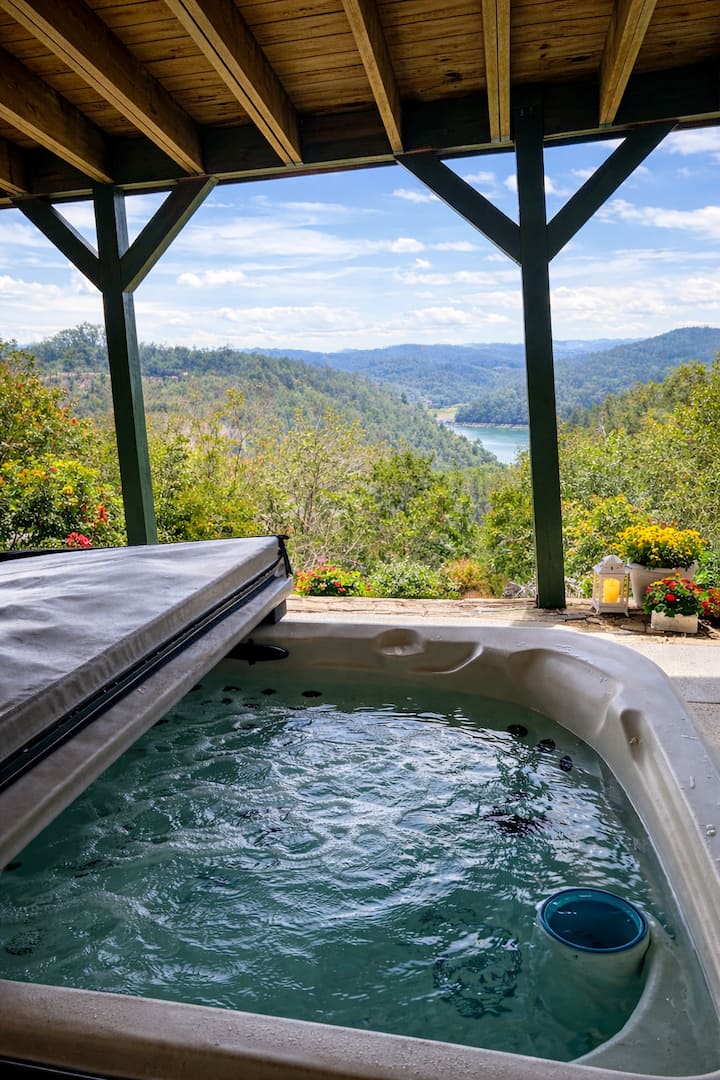 Luxury Group And Family Cabin W/ Lake Views - Norris Lake, TN