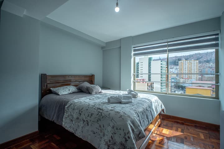 Great Location A Block From "La Fuente Del Prado" - La Paz