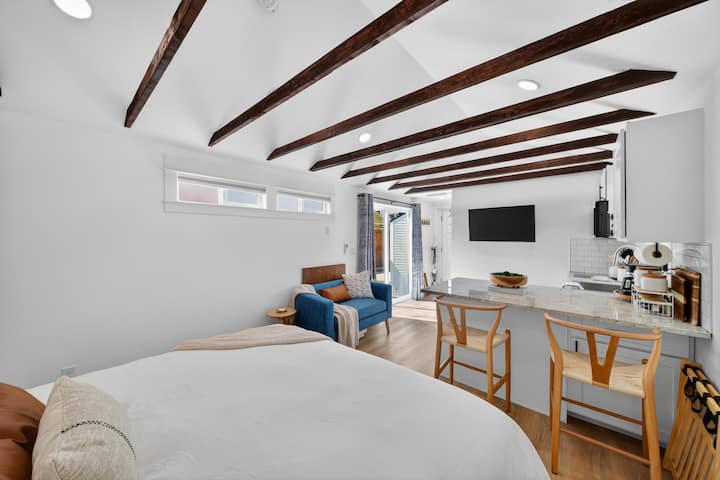 Modern Guest House In North End • Prime Location - Aquarium of Boise, Boise