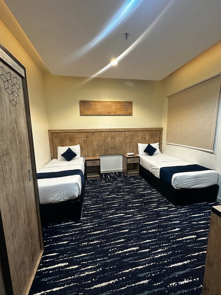 خدمة توصيل للحرم مجانية ! - Mecca