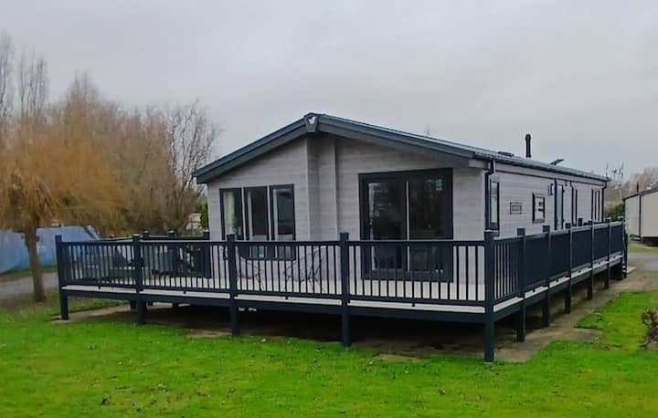 3-bedroom Lodge Sleeps 8, Southview, Skegness - Skegness