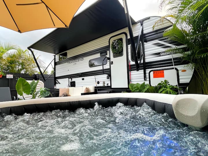 Prívate Rv Oasis W/ Jacuzzi For 2 - Boynton Beach, FL