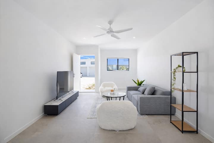 Great Value! 4br Newly Built Comfort 5 Mins Mall - 입시치