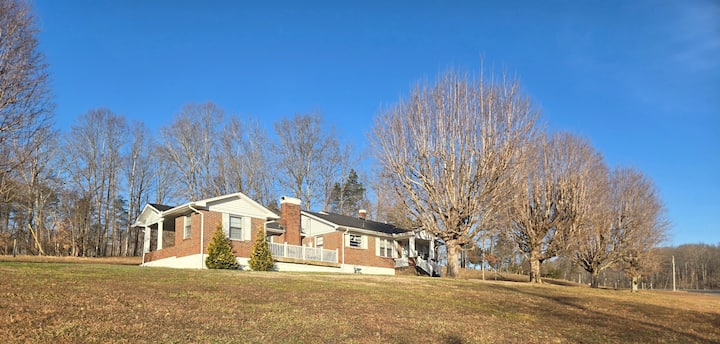 Country Retreat - Montgomery state park, Burns