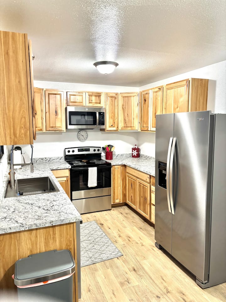 Eastside Charmer - Anchorage, AK