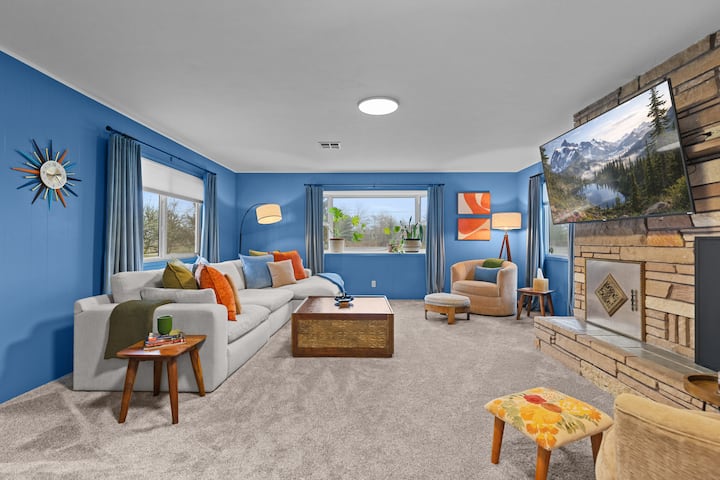 Black Diamond Modern- Mid-century Retreat Near Onp - Port Angeles, WA