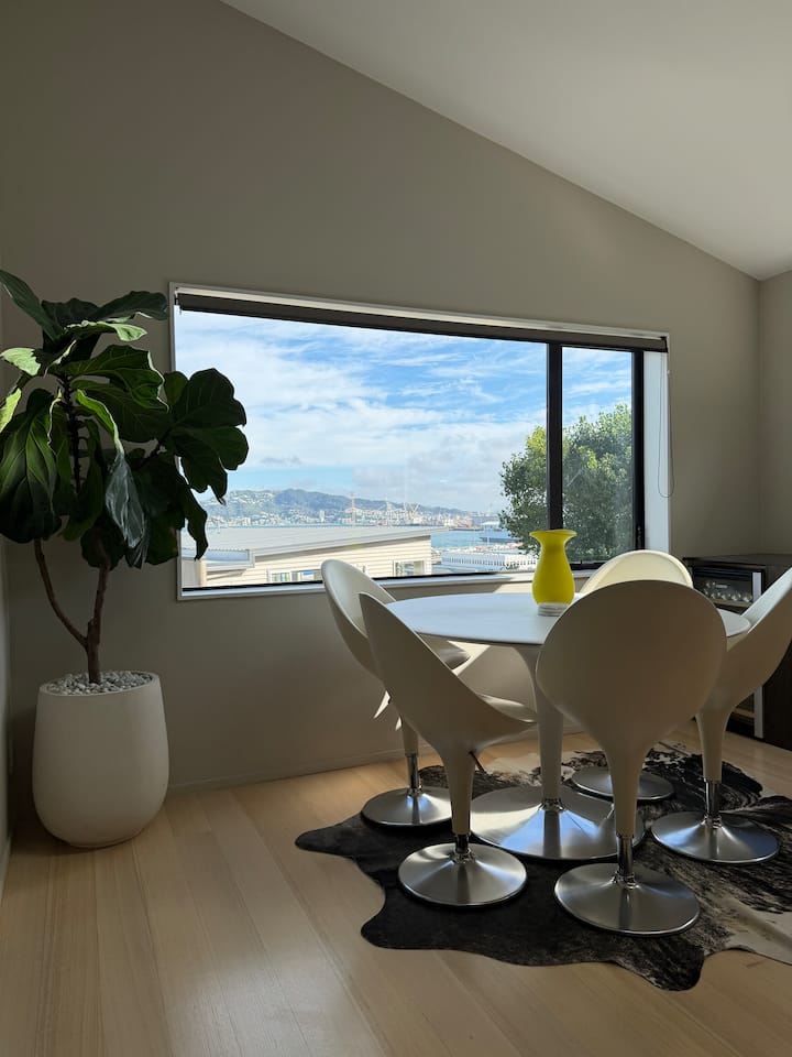 Spacious Modern Central Town House With Sea Views! - Wellington, Nueva Zelanda