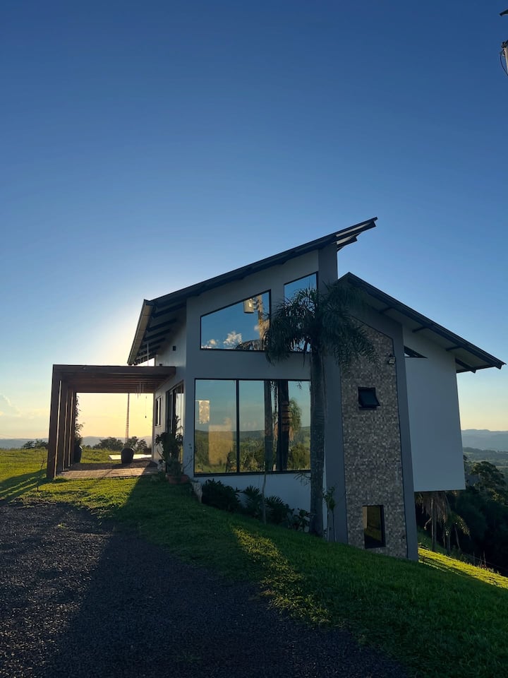 Cabana Dos Ventos No Interior De Santa Catarina - Brazil