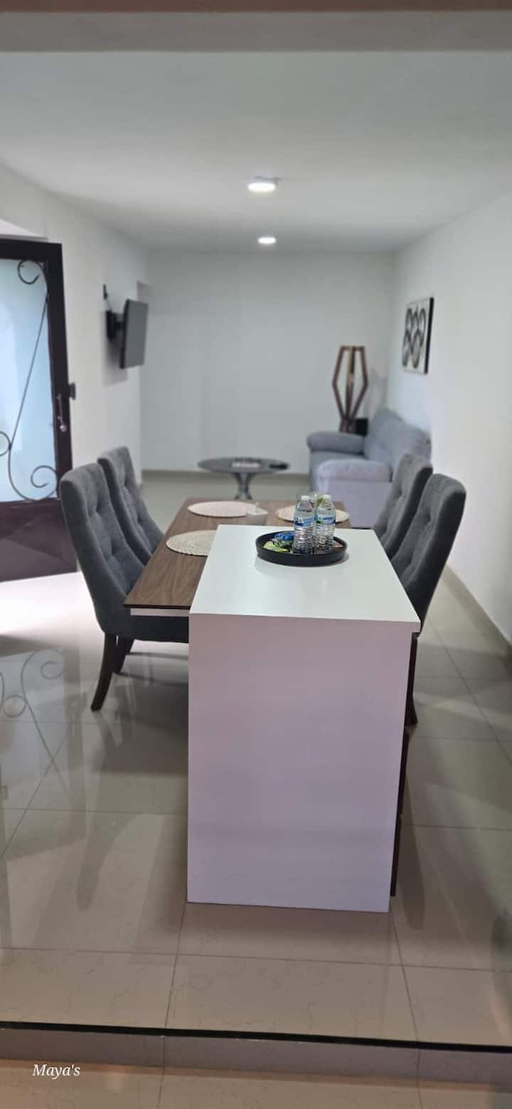 Casa En Uruapan – Ideal Para Negocios Y Vacaciones - Uruapan