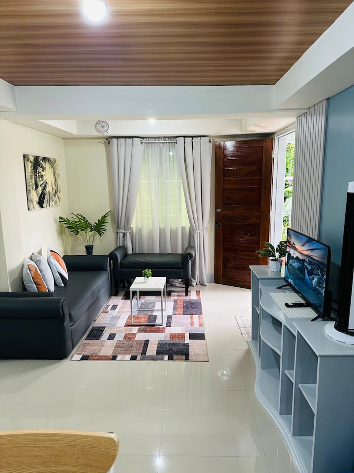 Citycenter | M2br |Netflix| Hotshower|parkingarea - Malaybalay