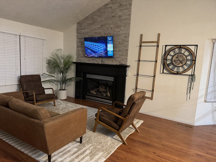 Updated Serene 3-bedroom Townhome, Relax And Enjoy - Evanston, WY