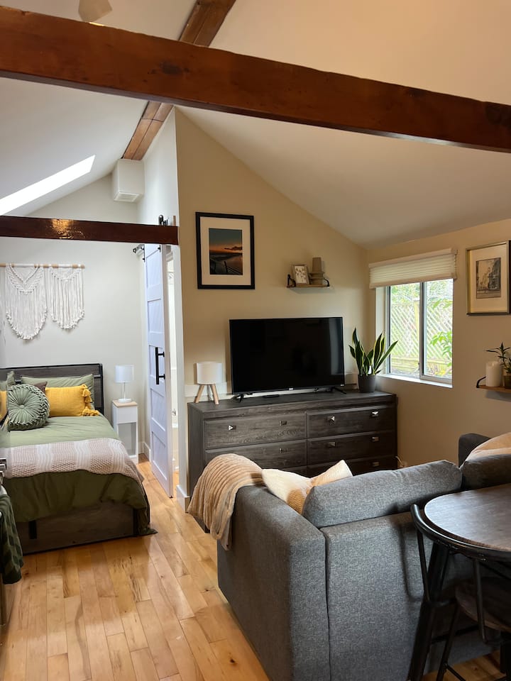 Cozy Garden Cottage - 維多利亞