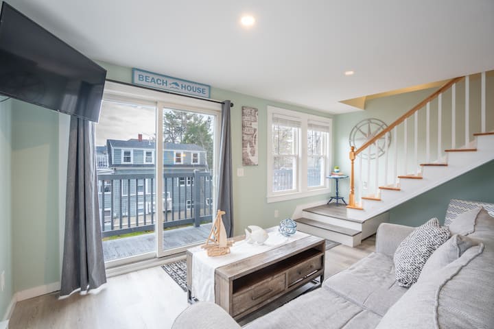 Family Beach Condo | 3br, Walk To Oob, Parking - Old Orchard Beach, ME
