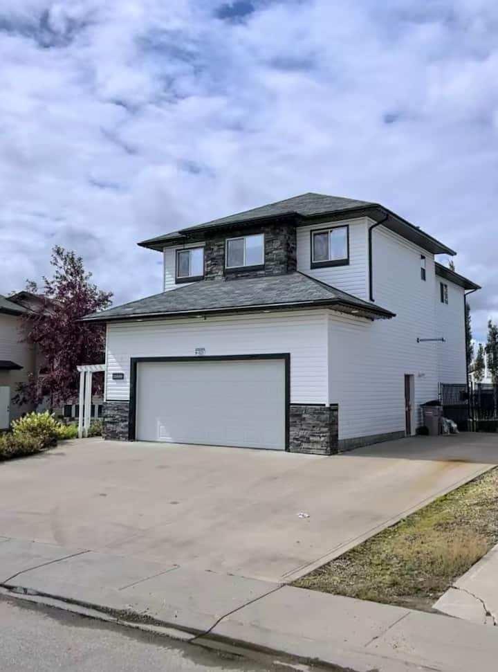 Executive Lifestyle Living | Northern Alberta - Grande Prairie