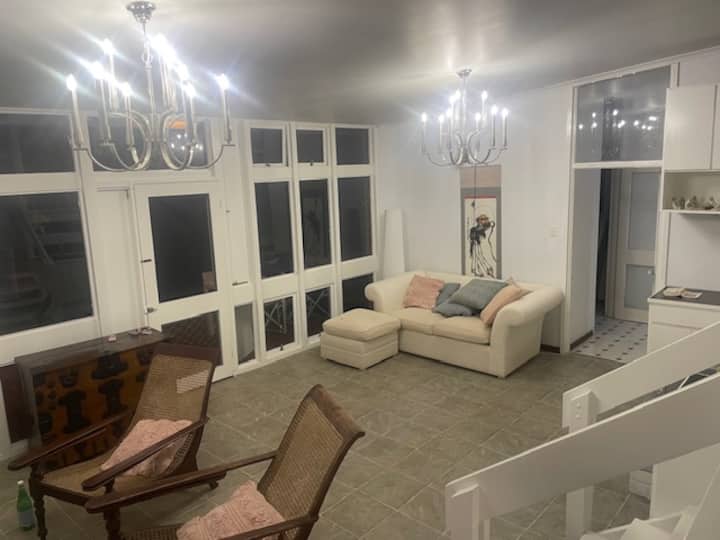 Spacious Renovated Home – Walk To Dalkeith Village - 科茨洛