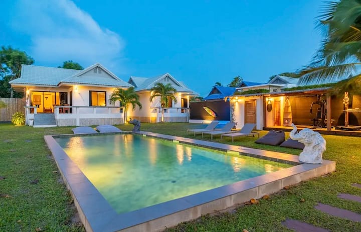 Villa Amana Beachfront With Sunset View 4 Br - Ko Pha Ngan
