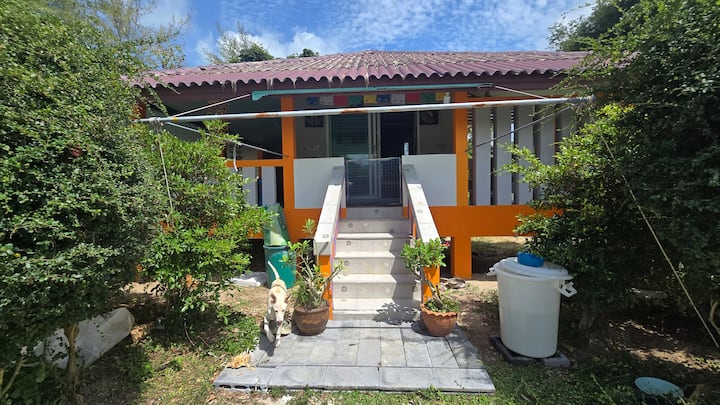 Cozy House Near Beach Big Garden. - Chumphon