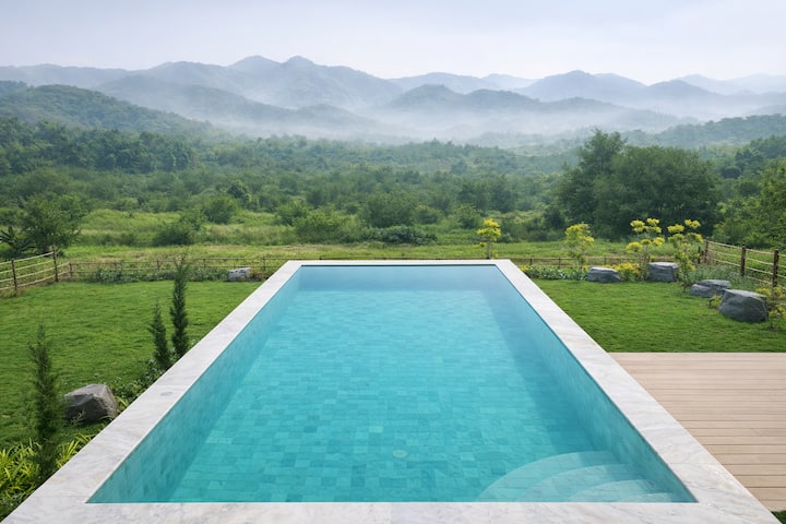 Secluded Pool Villa With Mountain View - Thailandia