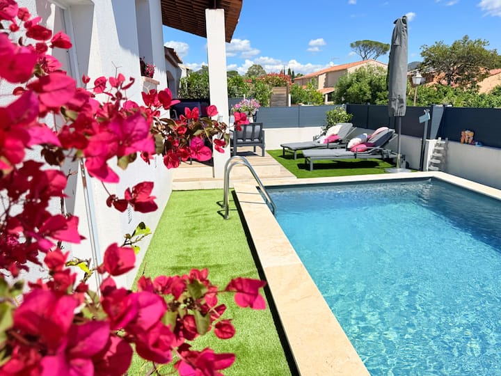 Maison Pleine De Charme Tout Confort Avec Piscine - Fréjus