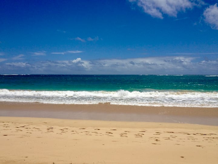 Private Ocean Apartment • Pool & Mountain Views - O‘ahu, HI