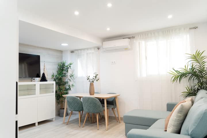 Maona Beach Apartment + Pool + Pking + Aacc - Castelldefels