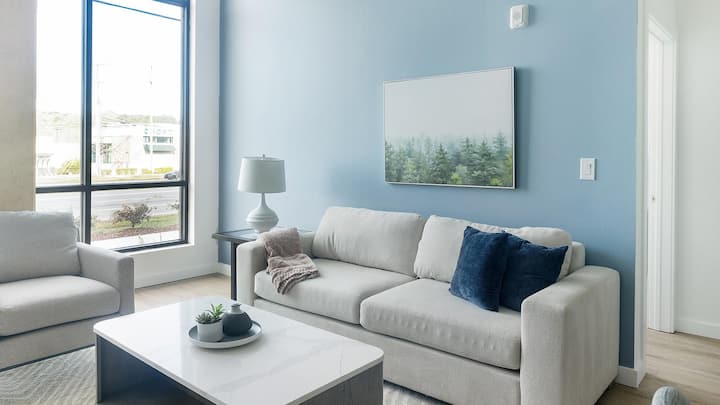 Landing | Chic 2bd, Gym, Courtyard - Chapel Hill, NC