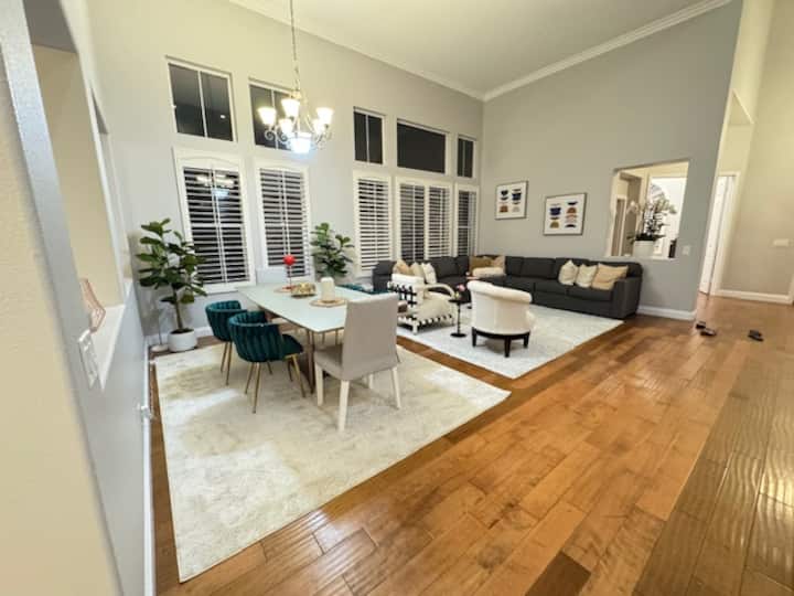 Beautiful Home In Orange County At Yorba Linda. - Chino Hills, CA