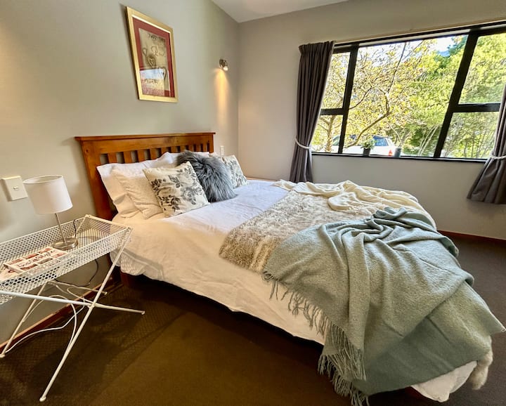 Qtown Hill. Sunny, Unit. Walk To Town & Pets Ok! - Queenstown