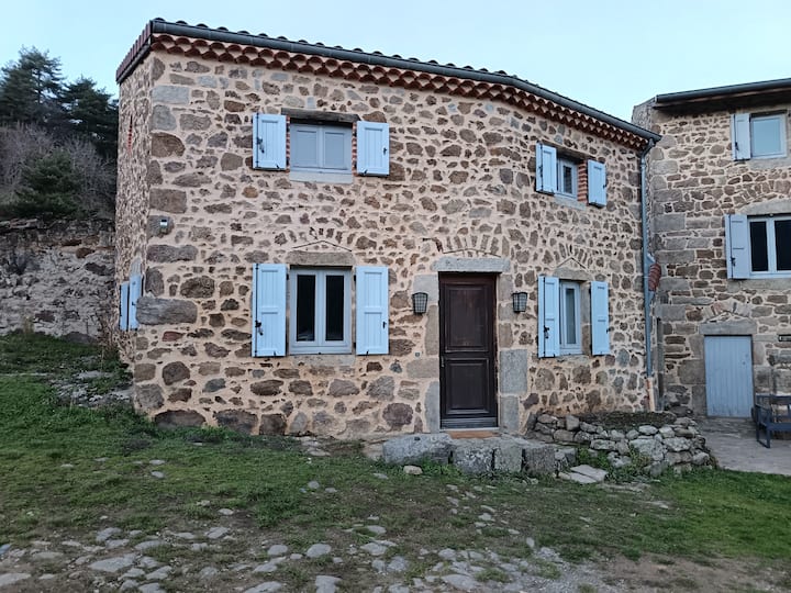 Gîte 2 à 4 Personnes - Bourg-Argental