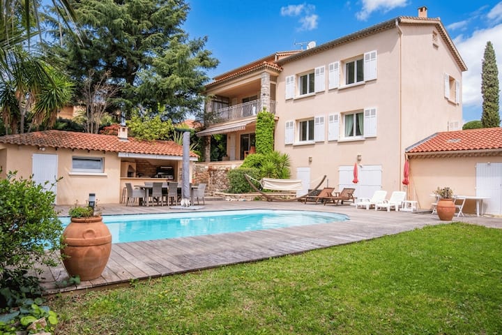 Villa Nossi-bé · Piscine Privée · Pool House - Toulon