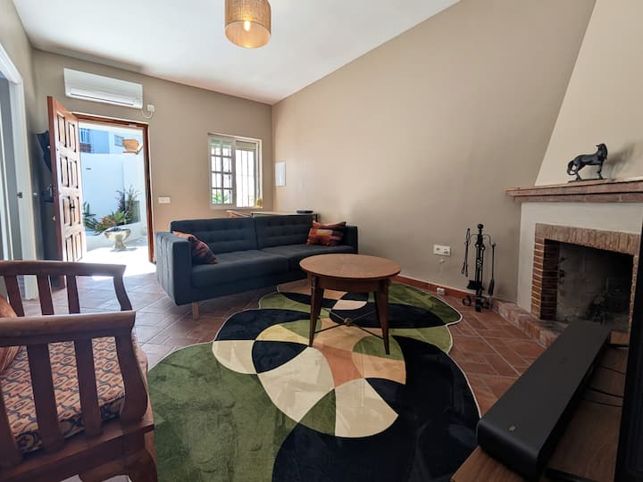 2br House W/ Rooftop Terrace, 8 Min Walk To Center - Benalmádena