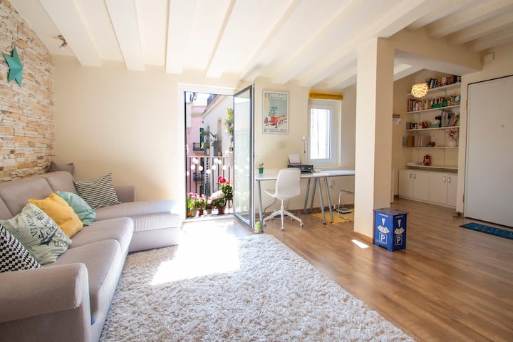 Peaceful And Cozy Hideaway, 1br, Wifi, Ac, Gothic - Barcelona