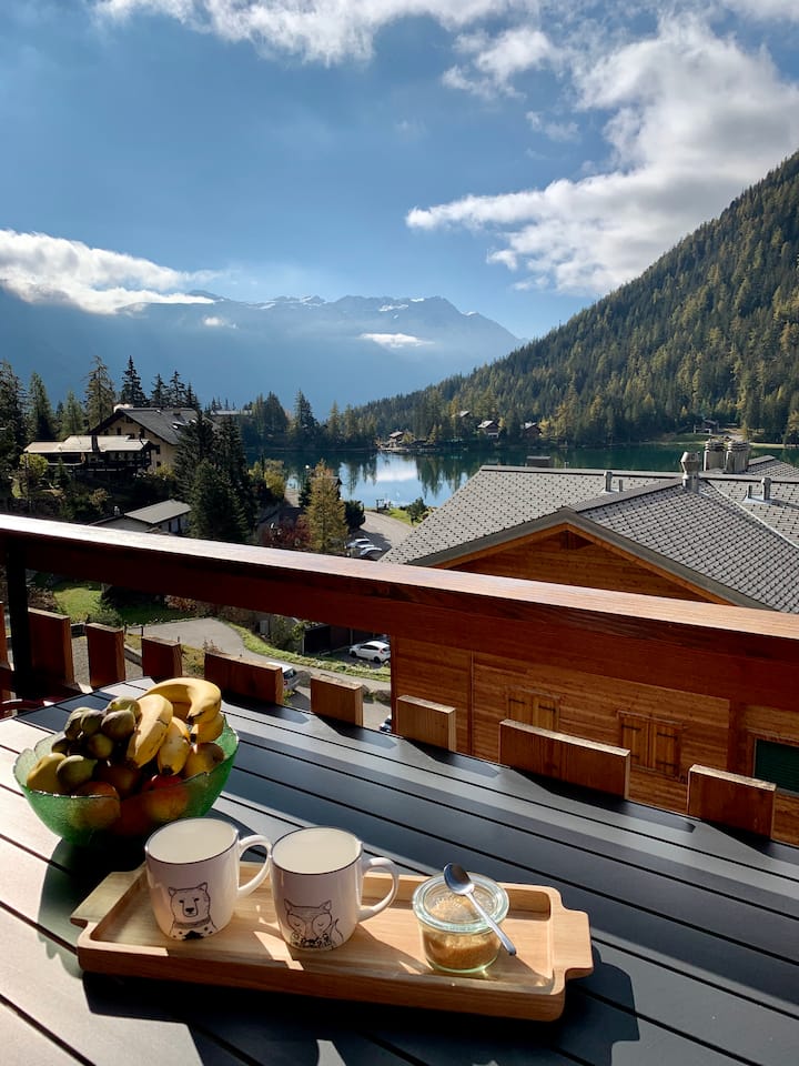 Apparemment, Vue Imprenable Sur Lac Et Montagne - Champex-lac