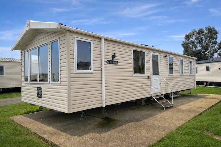 Lovely Caravan At Steeple Bay, Essex Ref 36059a - Burnham-on-Crouch
