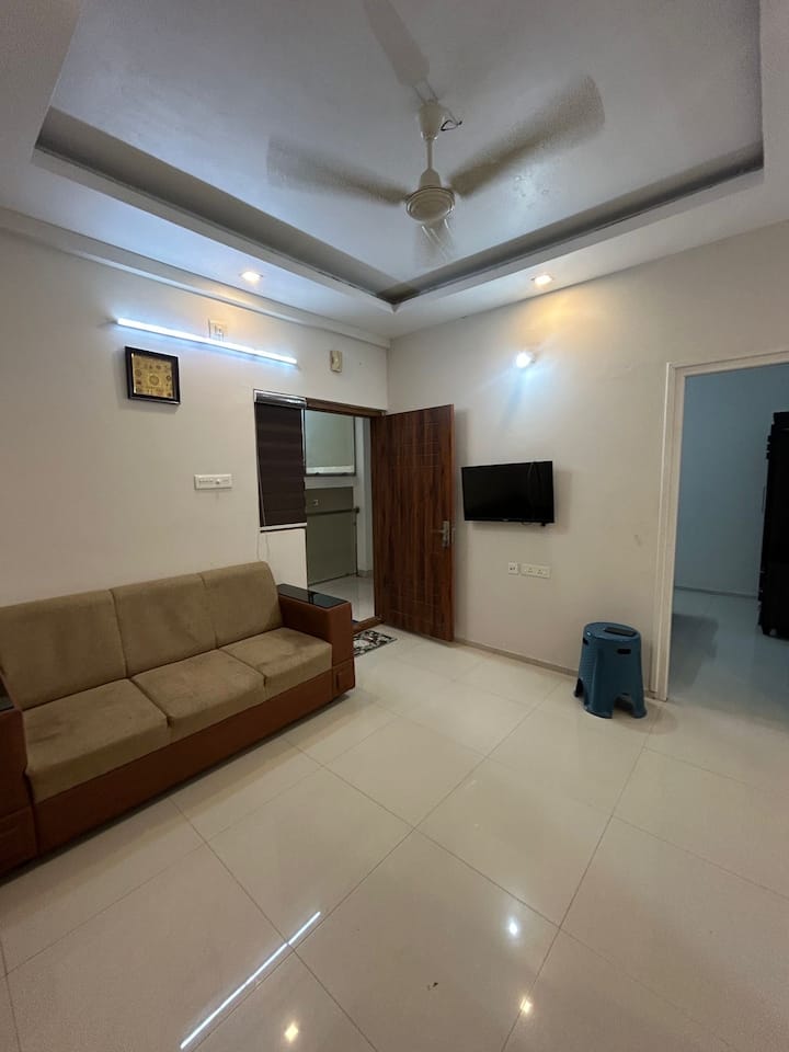 Kalp 2bhk 200 M To Temple D - Guruvayur