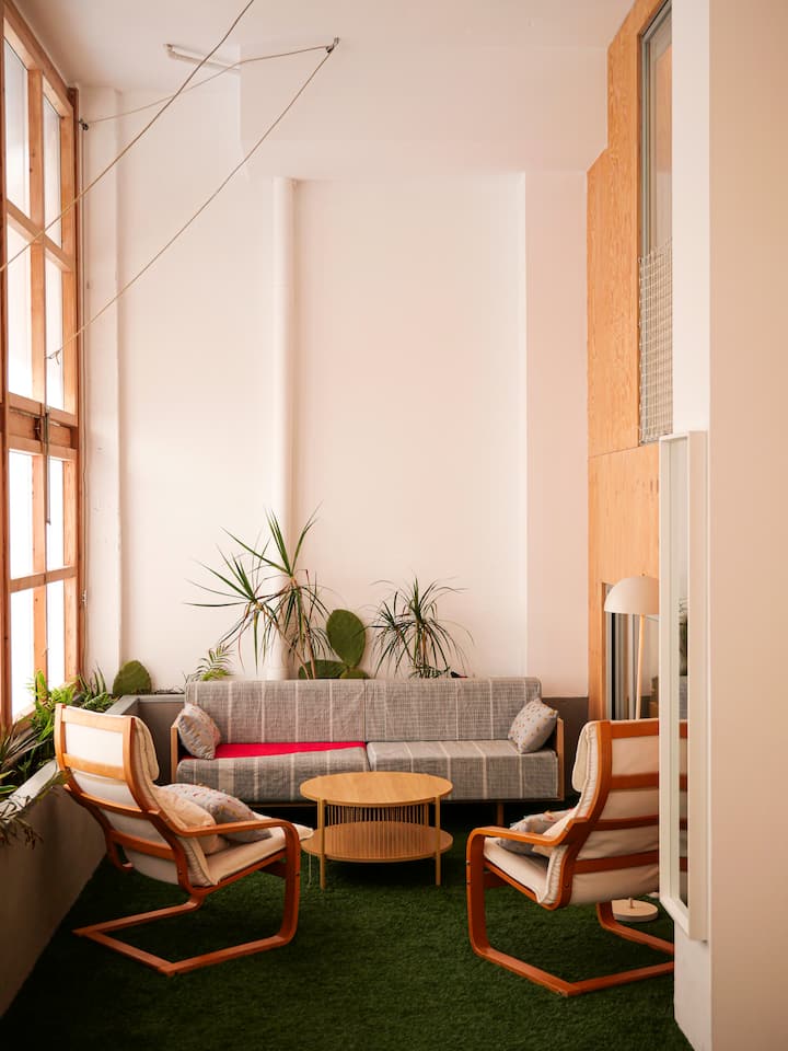 The Grand Garden Loft · 10 Pax · Jardín úNico - Pampelune