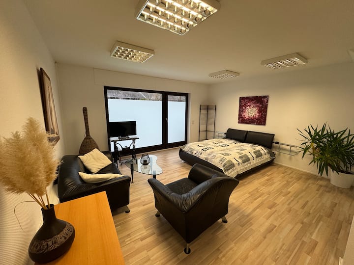 90 Qm Apartment Mit Arbeitsplatz - Pulheim