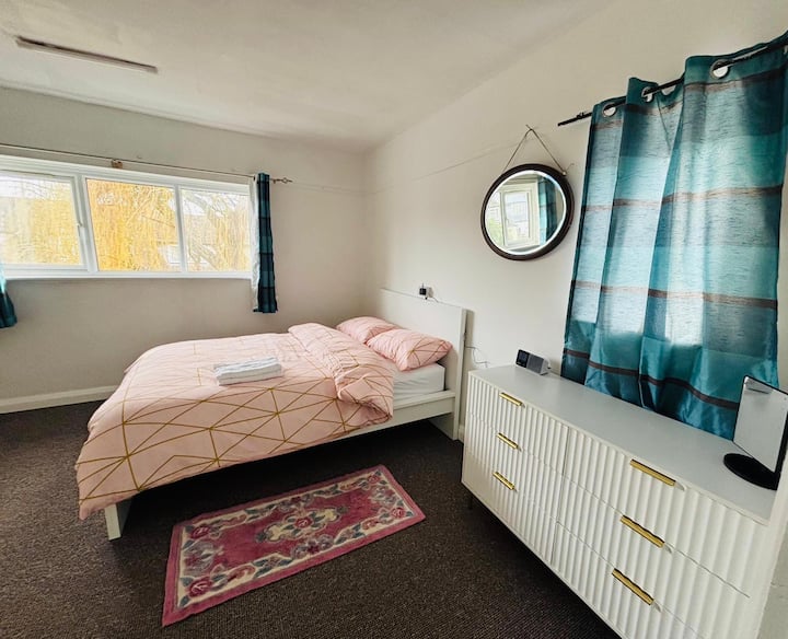 Convenient 2-bed Oxford Stay: Free Parking - Oxford