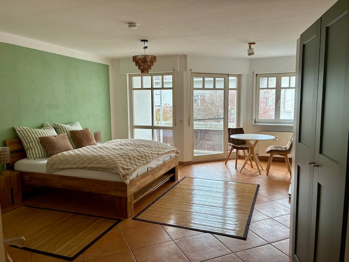 Moderne Wohnung Mit Balkon & Parkplatz - Idstein