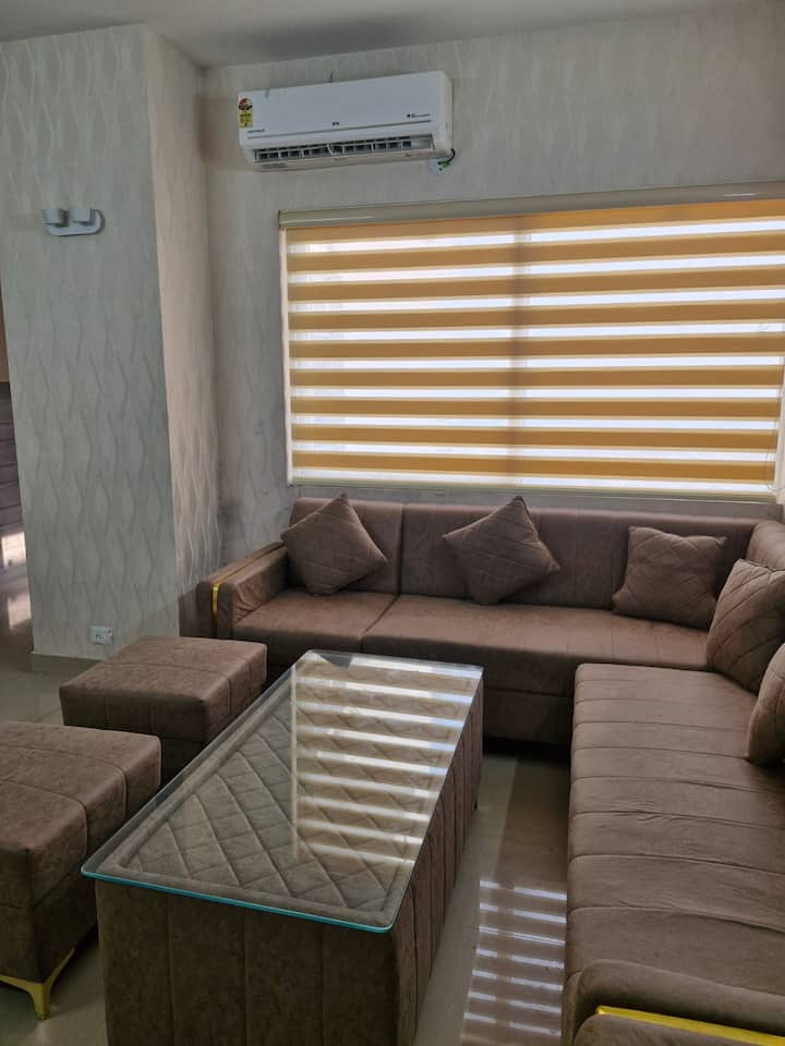 Golden Aura Homestay - Ludhiana