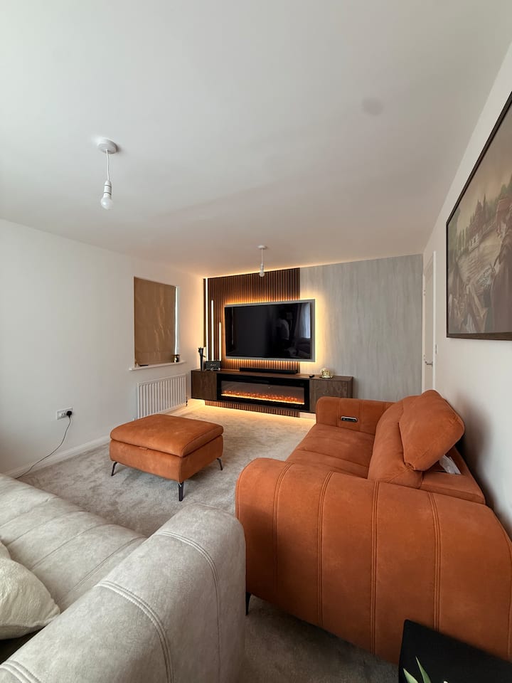 A Room In A Chic New Home In The Heart Of Exeter” - Topsham