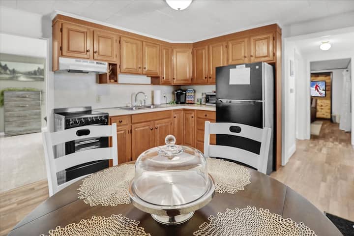 Comfortable 2br Apt Across From Strasburg Railroad - Strasburg, PA