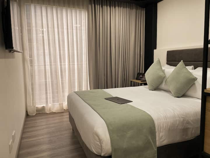 Moderno Apartasuite 93 | Amplio Y Confortable - Bogota