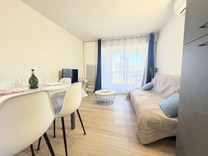 Appart 6pers Clim, Piscine, Parking, 2 Balcons - Le Barcarès