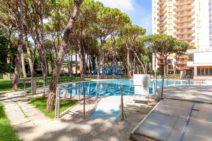 15th Floor Sea View + Pool And Beach Place - Lido di Jesolo