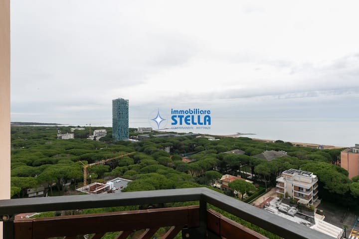 15th Floor Sea View + Pool And Beach Place - Lido de Jesolo