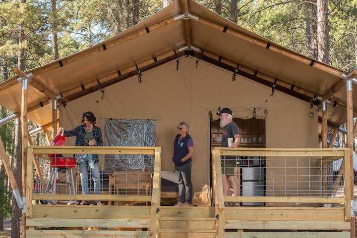 Glamping Tent At Htr Black Hills - Mount Rushmore National Memorial