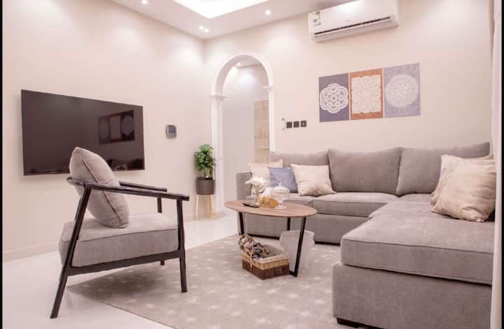 2 Bedroom Apt 10-min Prophet Mosque. Next To Mall - Medina, Saudi Arabia