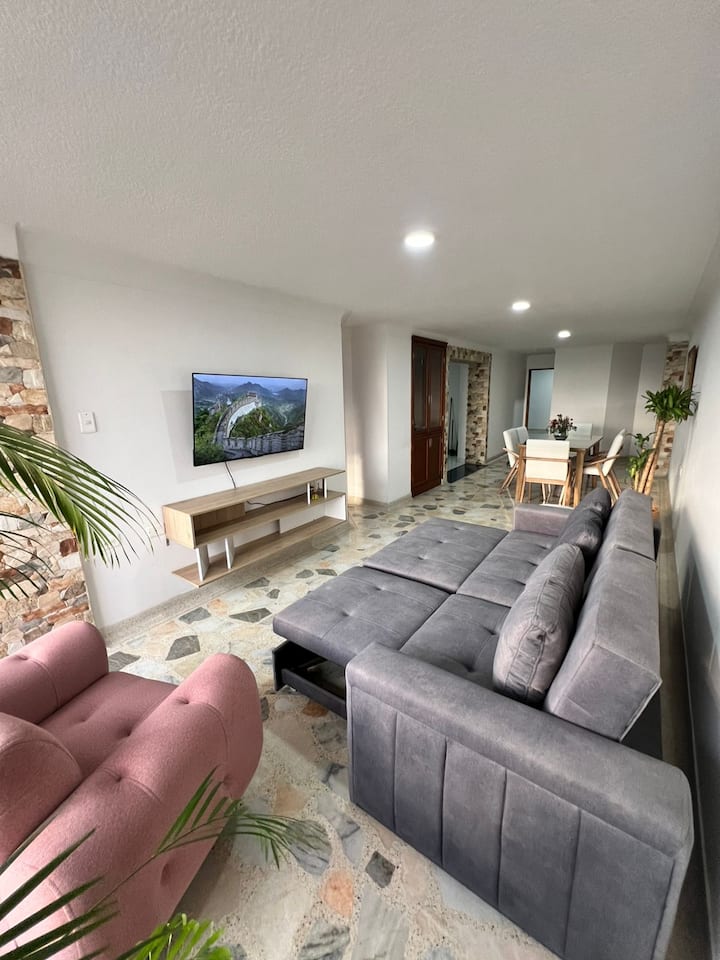 Moderno, Amplio Y Central | Apto En Bucaramanga - 